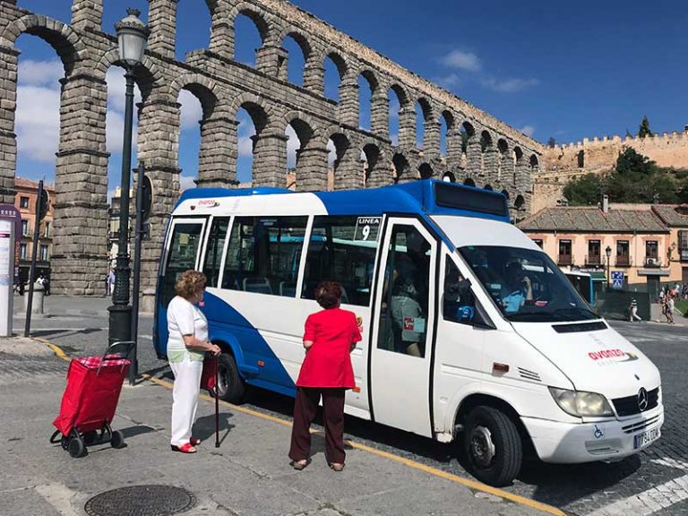 Entra en servicio un microbús de 13 años para la línea 9 | Acueducto2